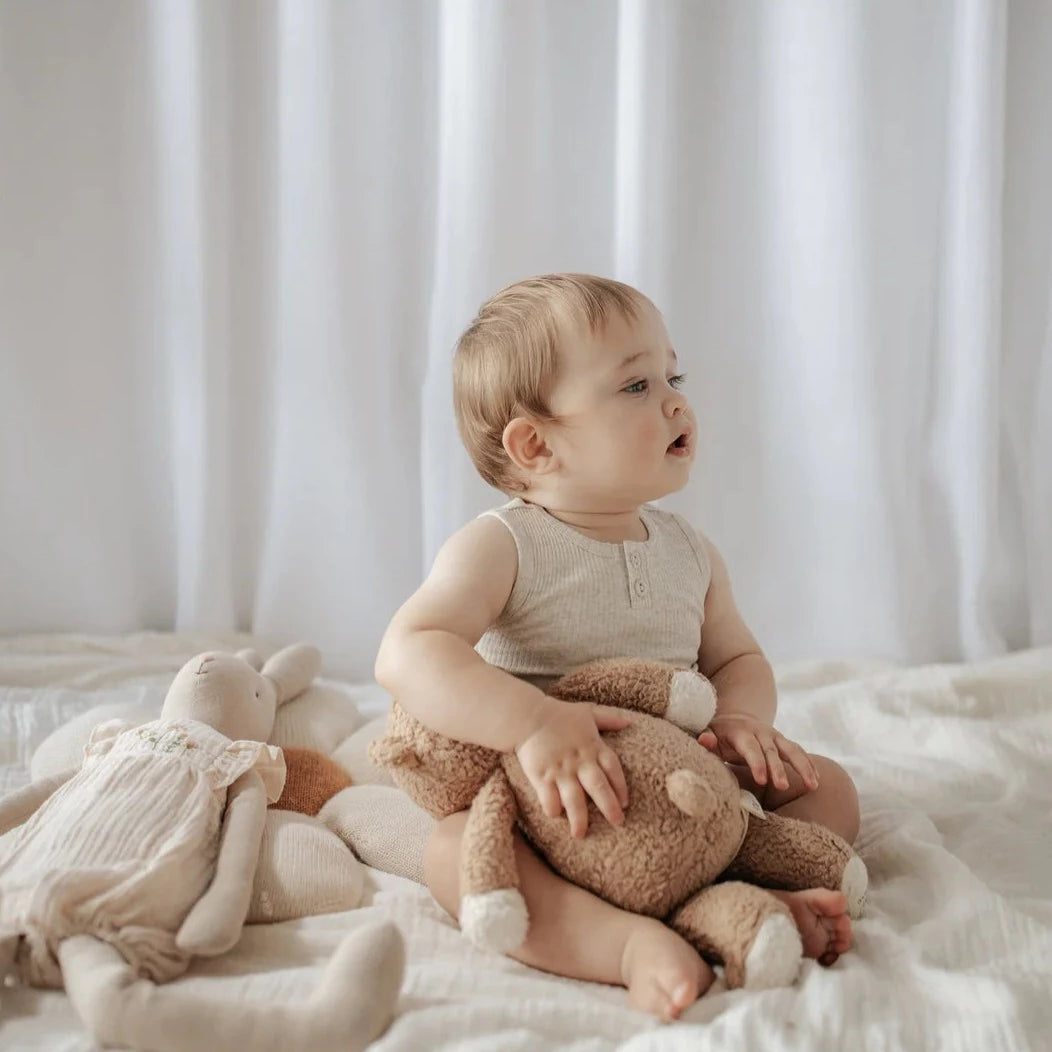 Organic Essential Singlet Bodysuit – KEWE Collective